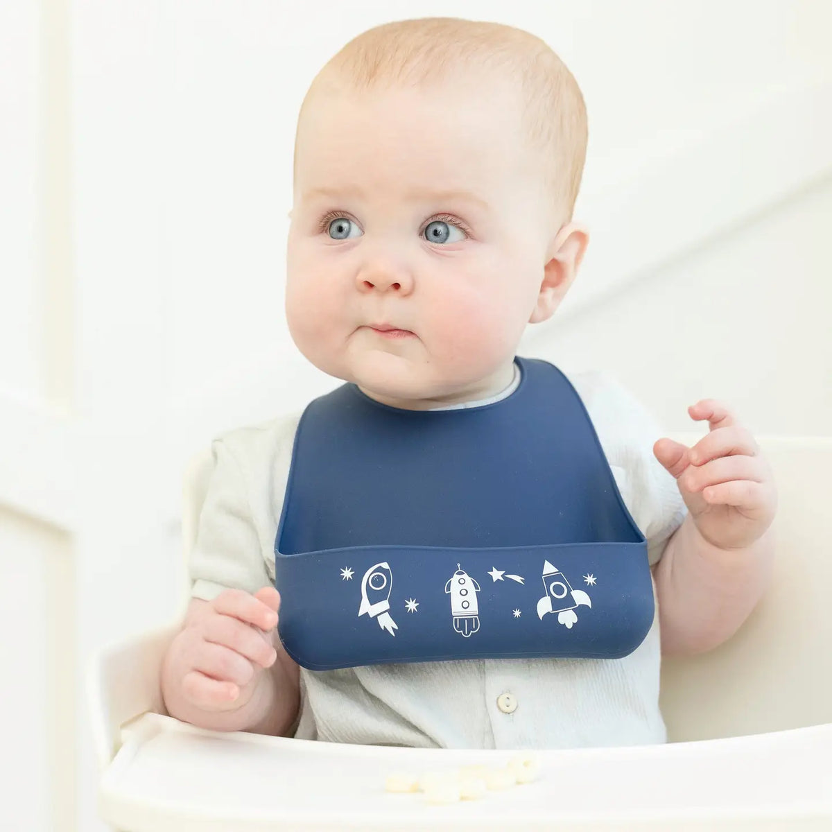 Bella Tunno Little Bites Starter Bib: Outer Space – Growing Tree Toys